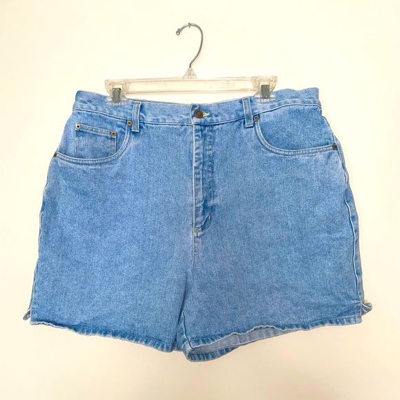GENERRA | Shorts | Vintage Generra High Waisted Mom Jean Shoerts Size ...